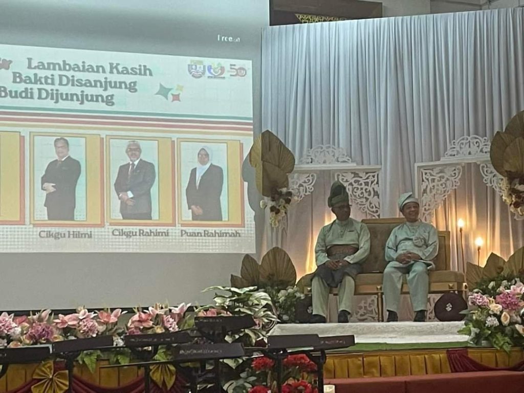 MAJLIS LAMBAIAN KASIH, BAKTI DIJUNJUNG, BUDI DISANJUNG | SM Sains Mahmud